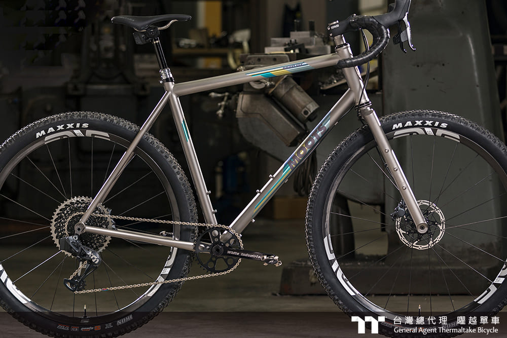 美國鈦⾞傳奇藝術家 MOOTS